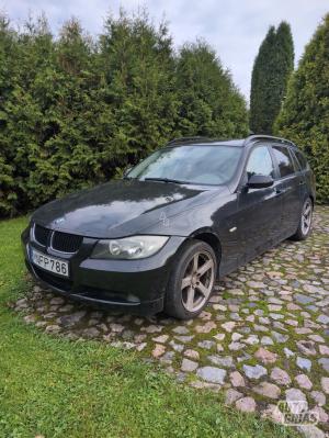 Black BMW 320 2006 in Ukmerge, with an engine capacity of 2.00 L and mileage of 310 thousand km for 1300 €, photo 4 on AUTOMOTO.COM.LV