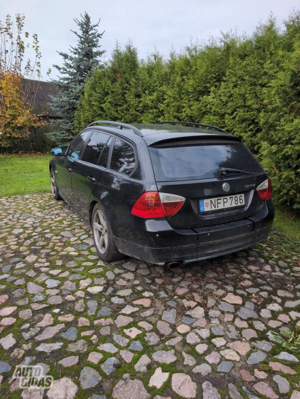 BMW 320 2006 Ukmergė vietnē Melns BMW 320 2006 Ukmergė, ar dzinēja tilpumu 2.00 L un nobraukumu 310 tūkst. km par 1300 €, foto 5 vietnē AUTOMOTO.COM.LV