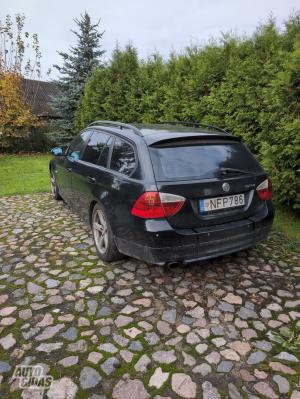 Black BMW 320 2006 in Ukmerge, with an engine capacity of 2.00 L and mileage of 310 thousand km for 1300 €, photo 5 on AUTOMOTO.COM.LV