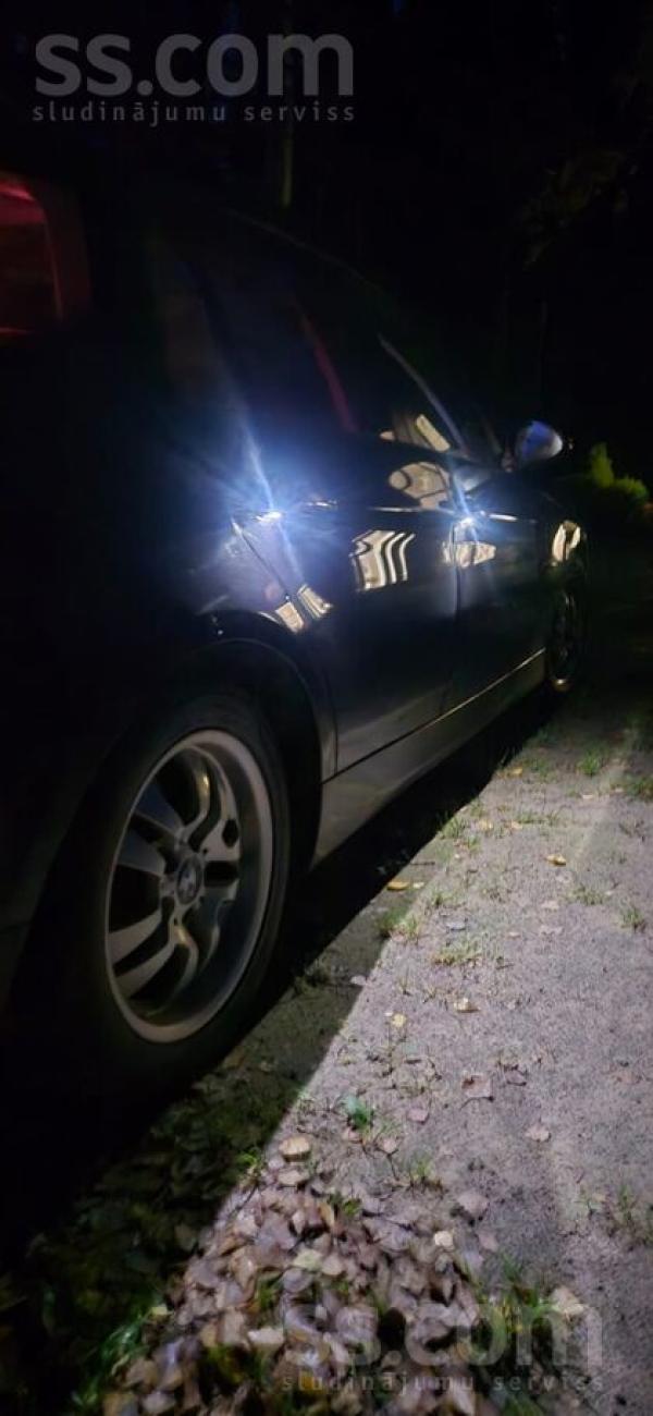 Melns BMW 320 2006 Jelgava, ar dzinēja tilpumu 2.00 L un nobraukumu 372 tūkst. km par 2300 €, foto 7 vietnē AUTOMOTO.COM.LV