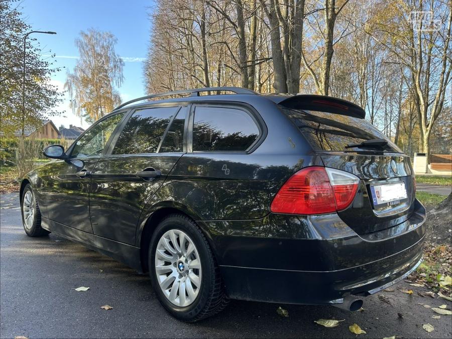 Black BMW 320 2006 in Kaunas, with an engine capacity of 2.00 L and mileage of 260 thousand km for 2790 €, photo 4 on AUTOMOTO.COM.LV