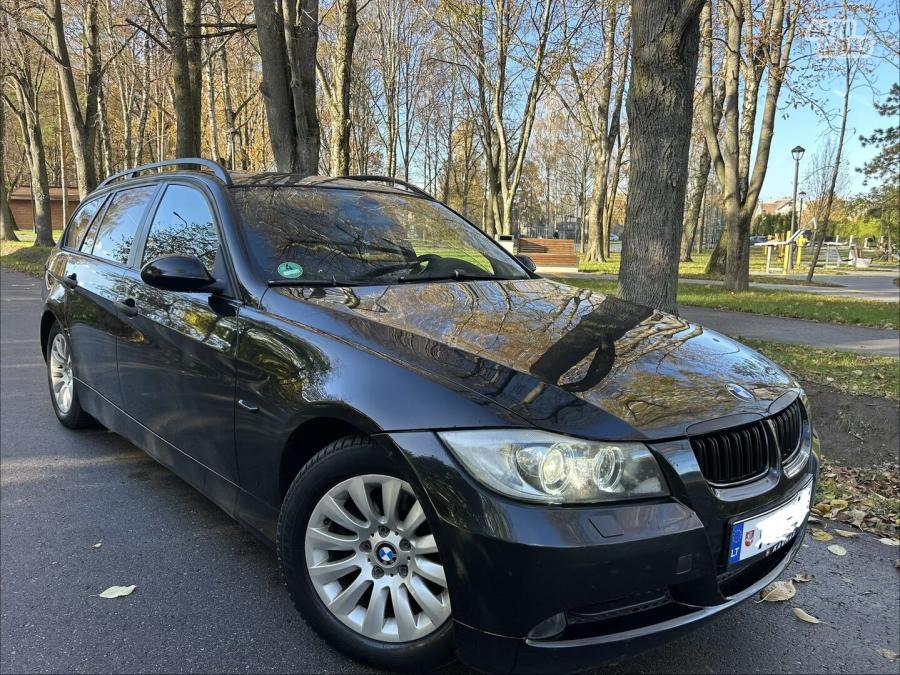 Black BMW 320 2006 in Kaunas, with an engine capacity of 2.00 L and mileage of 260 thousand km for 2790 €, photo 7 on AUTOMOTO.COM.LV