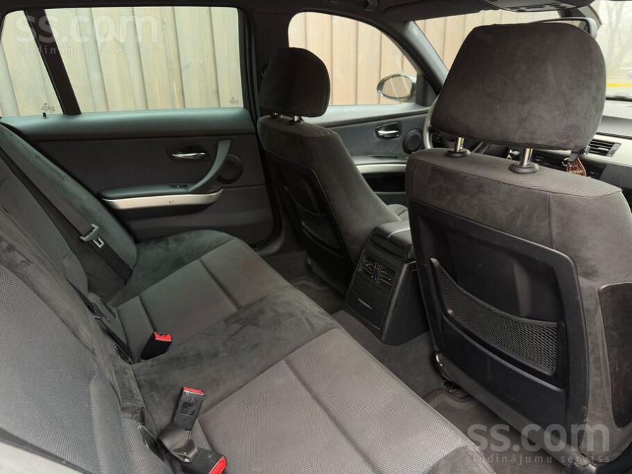 Melns BMW 320 2007 Rīga, ar dzinēja tilpumu 2.00 L un nobraukumu 345 tūkst. km par 3590 €, foto 14 vietnē AUTOMOTO.COM.LV