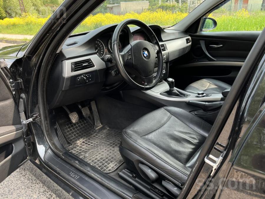 Melns BMW 320 2007 Rīga, ar dzinēja tilpumu 2.00 L un nobraukumu 287 tūkst. km par 5250 €, foto 13 vietnē AUTOMOTO.COM.LV