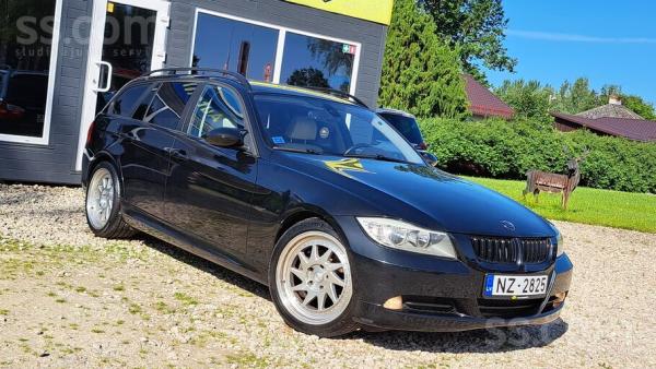 Black BMW 320 2007 in Jelgava, with an engine capacity of 2.00 L and mileage of 318 thousand km for 3690 €, photo 2 on AUTOMOTO.COM.LV