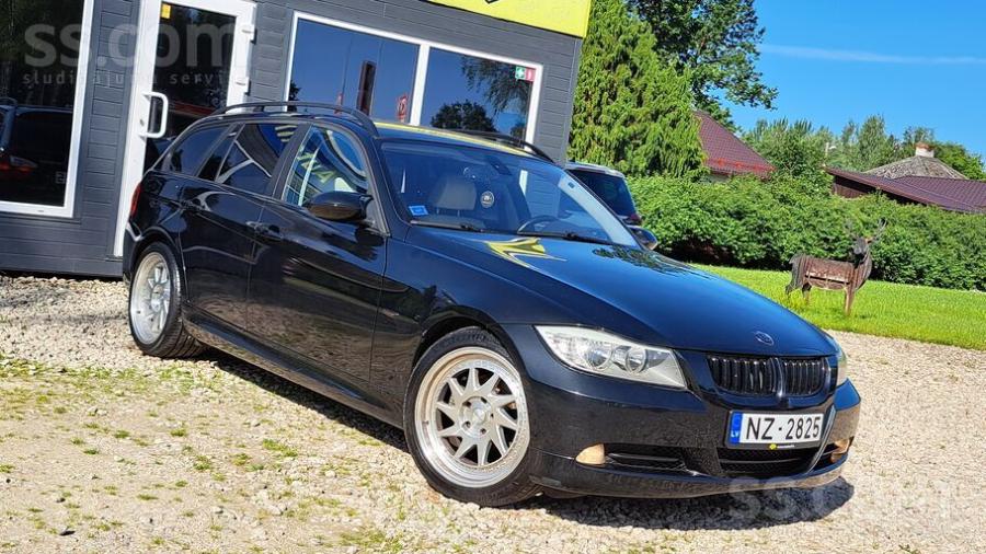 Black BMW 320 2007 in Jelgava, with an engine capacity of 2.00 L and mileage of 318 thousand km for 3690 €, photo 2 on AUTOMOTO.COM.LV