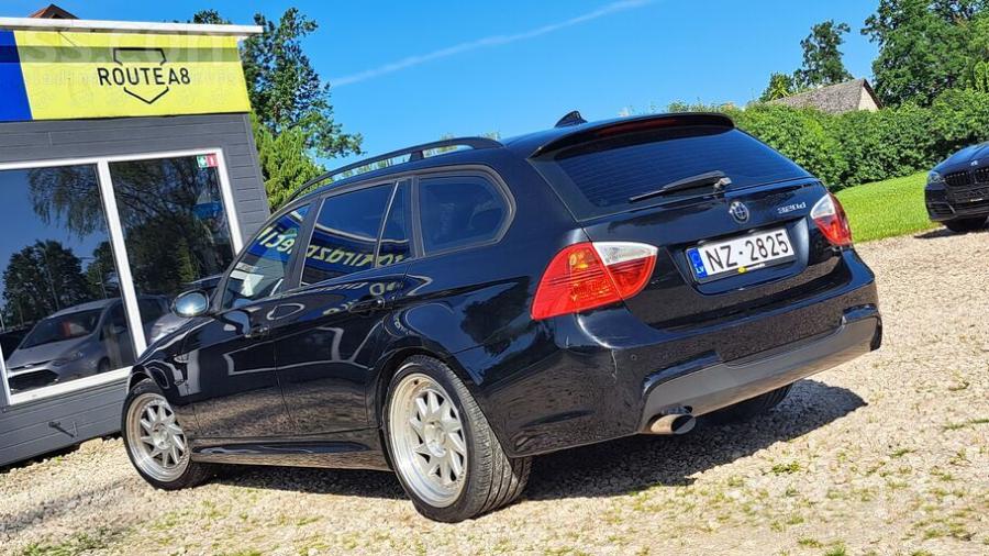 Black BMW 320 2007 in Jelgava, with an engine capacity of 2.00 L and mileage of 318 thousand km for 3690 €, photo 4 on AUTOMOTO.COM.LV