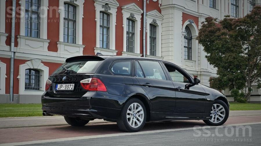 Black BMW 320 2007 in Jelgava, with an engine capacity of 2.00 L and mileage of 398 thousand km for 3300 €, photo 5 on AUTOMOTO.COM.LV