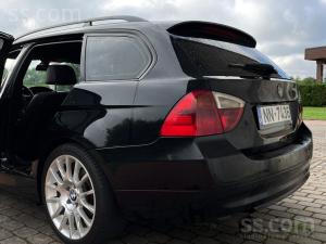 Black BMW 320 2007 in Riga, with an engine capacity of 2.00 L and mileage of 295 thousand km for 2500 €, photo 3 on AUTOMOTO.COM.LV