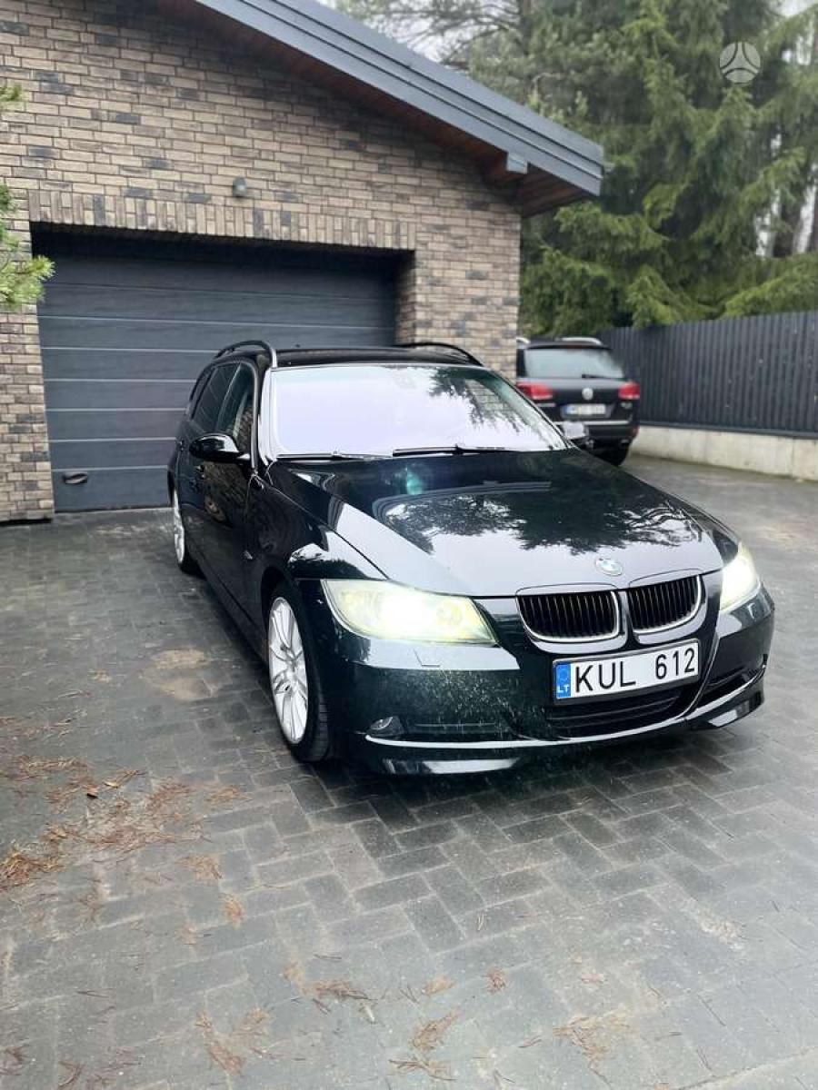 Black BMW 320 2007 in Vilnius, with an engine capacity of 2.00 L and mileage of 281 thousand km for 4199 €, photo 2 on AUTOMOTO.COM.LV