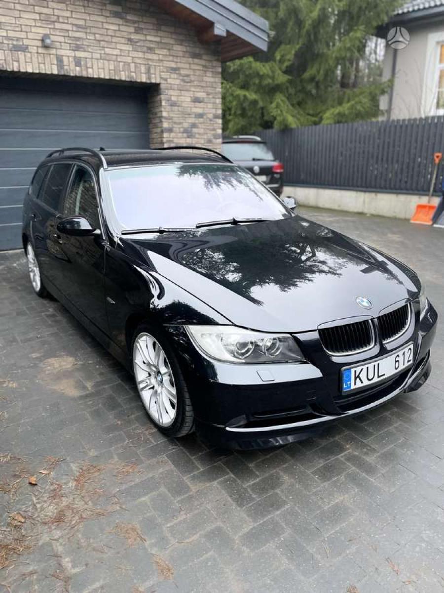 Black BMW 320 2007 in Vilnius, with an engine capacity of 2.00 L and mileage of 281 thousand km for 4199 €, photo 5 on AUTOMOTO.COM.LV