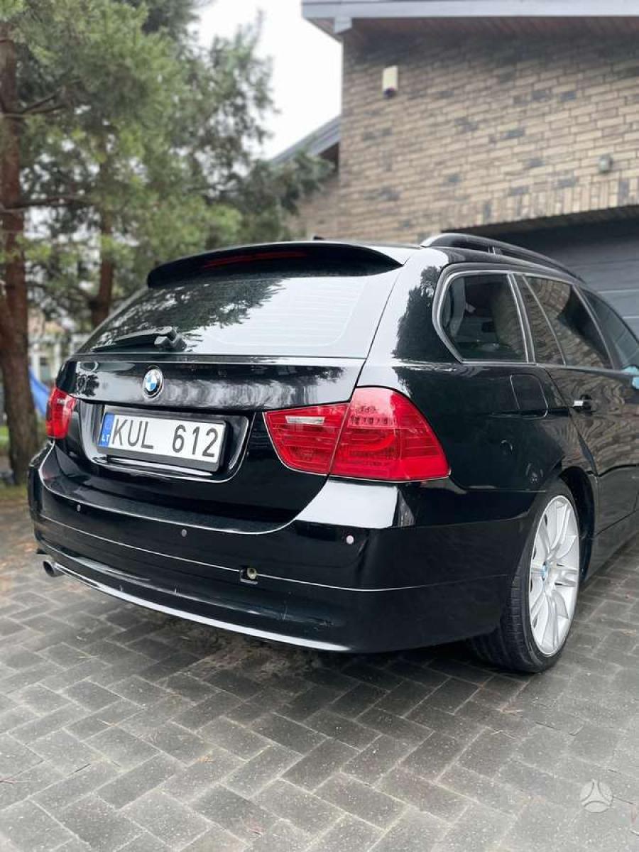 Black BMW 320 2007 in Vilnius, with an engine capacity of 2.00 L and mileage of 281 thousand km for 4199 €, photo 10 on AUTOMOTO.COM.LV