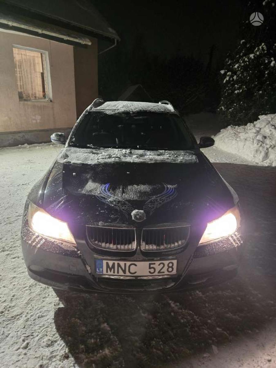 Melns BMW 320 2007 Viļņa, ar dzinēja tilpumu 2.00 L un nobraukumu 280 tūkst. km par 2950 €, foto 1 vietnē AUTOMOTO.COM.LV