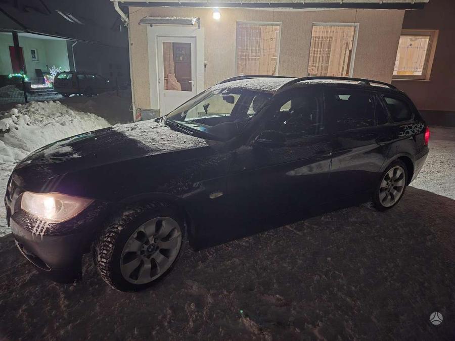 Melns BMW 320 2007 Viļņa, ar dzinēja tilpumu 2.00 L un nobraukumu 280 tūkst. km par 2950 €, foto 2 vietnē AUTOMOTO.COM.LV