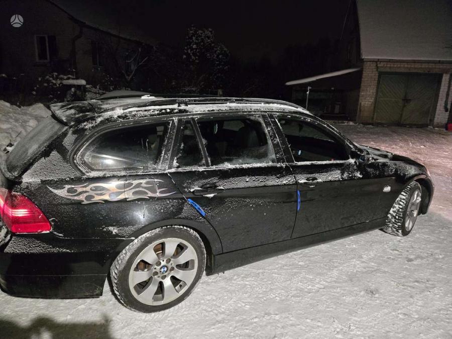 Melns BMW 320 2007 Viļņa, ar dzinēja tilpumu 2.00 L un nobraukumu 280 tūkst. km par 2950 €, foto 8 vietnē AUTOMOTO.COM.LV