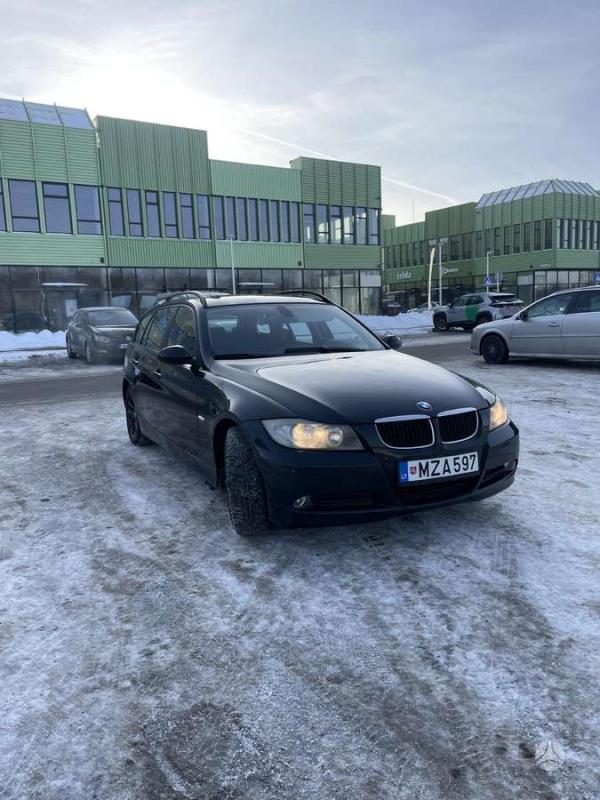 Melns BMW 320 2007 Kauņa, ar dzinēja tilpumu 2.00 L un nobraukumu 340 tūkst. km par 2850 €, foto 2 vietnē AUTOMOTO.COM.LV