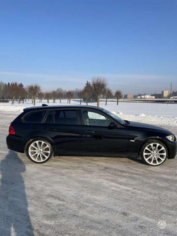 Black BMW 320 2007 in Kaunas, with an engine capacity of 2.00 L and mileage of 313 thousand km for 3800 €, photo 6 on AUTOMOTO.COM.LV