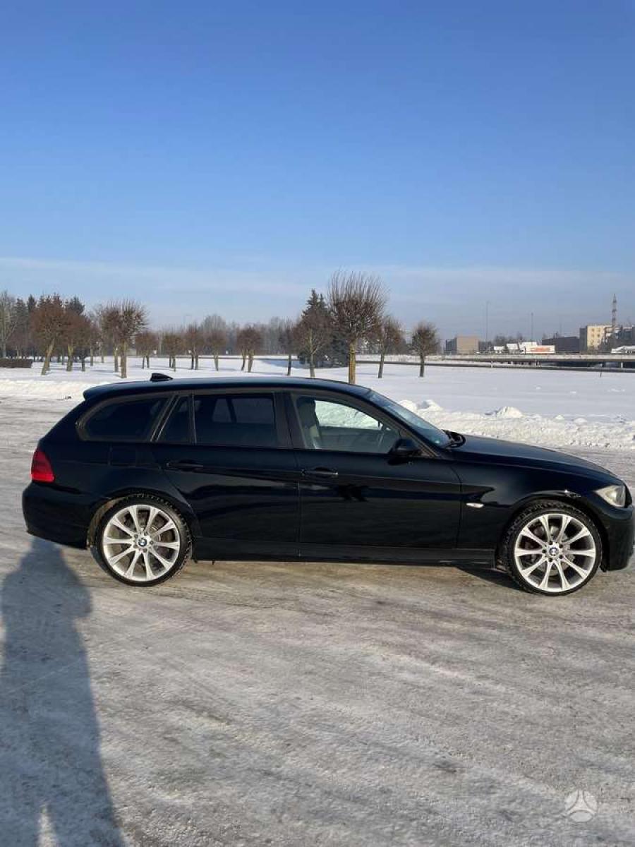 Black BMW 320 2007 in Kaunas, with an engine capacity of 2.00 L and mileage of 313 thousand km for 3800 €, photo 6 on AUTOMOTO.COM.LV