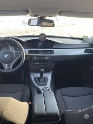 Black BMW 320 2007 in Kaunas, with an engine capacity of 2.00 L and mileage of 313 thousand km for 3800 €, photo 9 on AUTOMOTO.COM.LV