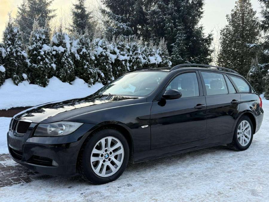 Black BMW 320 2007 in Utena, with an engine capacity of 2.00 L and mileage of 263 thousand km for 3350 €, photo 3 on AUTOMOTO.COM.LV