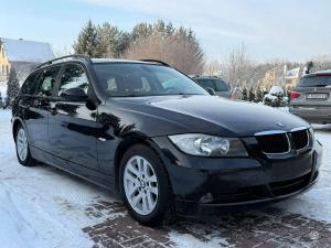 Black BMW 320 2007 in Utena, with an engine capacity of 2.00 L and mileage of 263 thousand km for 3350 €, photo 4 on AUTOMOTO.COM.LV