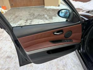 Black BMW 320 2007 in Utena, with an engine capacity of 2.00 L and mileage of 263 thousand km for 3350 €, photo 14 on AUTOMOTO.COM.LV
