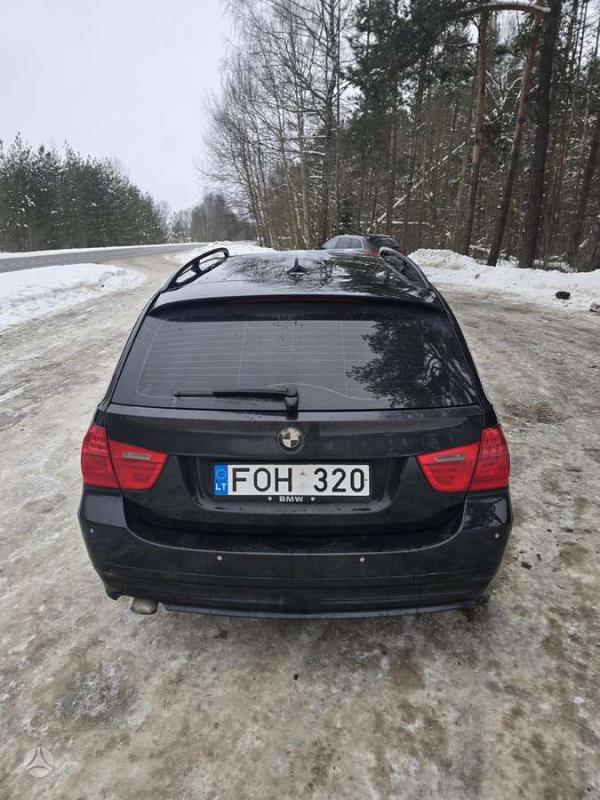 Black BMW 320 2007 in Utena, with an engine capacity of 2.00 L and mileage of 390 thousand km for 3200 €, photo 6 on AUTOMOTO.COM.LV