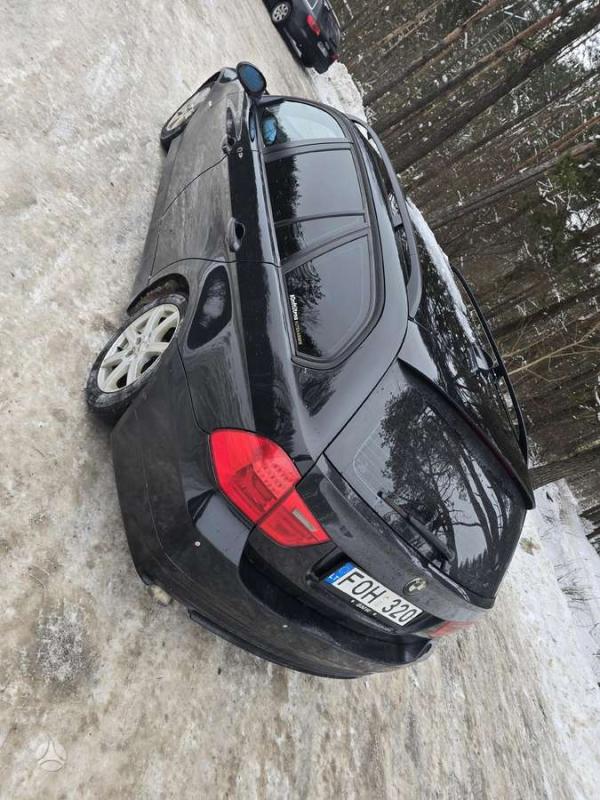 Black BMW 320 2007 in Utena, with an engine capacity of 2.00 L and mileage of 390 thousand km for 3200 €, photo 8 on AUTOMOTO.COM.LV