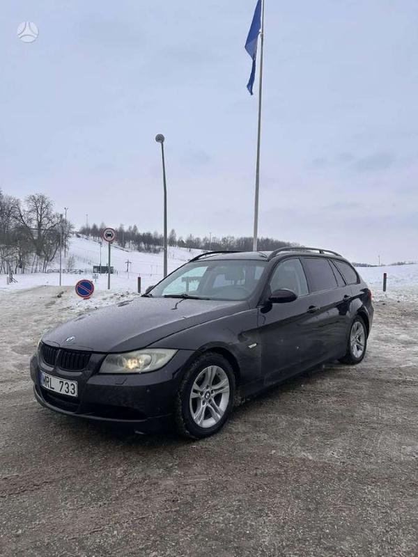 Black BMW 320 2007 in Panevezys, with an engine capacity of 2.00 L and mileage of 420 thousand km for 3600 €, photo 2 on AUTOMOTO.COM.LV