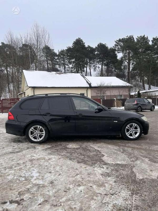 Black BMW 320 2007 in Panevezys, with an engine capacity of 2.00 L and mileage of 420 thousand km for 3600 €, photo 3 on AUTOMOTO.COM.LV