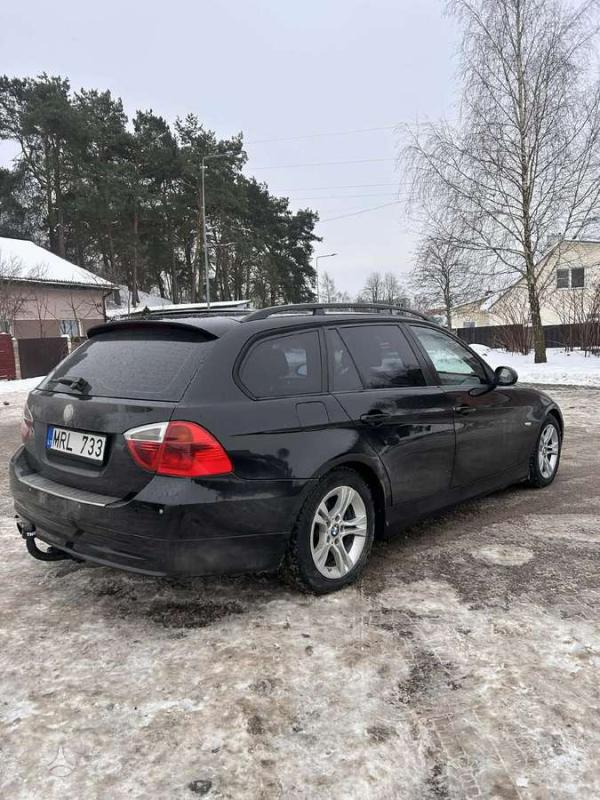 Black BMW 320 2007 in Panevezys, with an engine capacity of 2.00 L and mileage of 420 thousand km for 3600 €, photo 8 on AUTOMOTO.COM.LV