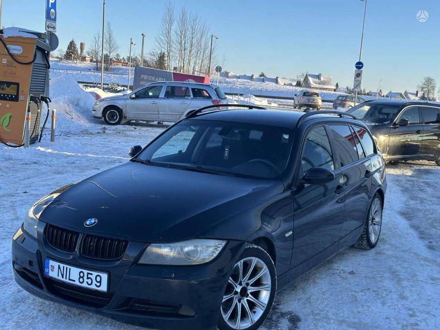 Melns BMW 320 2007 Šauļi, ar dzinēja tilpumu 2.00 L un nobraukumu 360 tūkst. km par 2650 €, foto 3 vietnē AUTOMOTO.COM.LV
