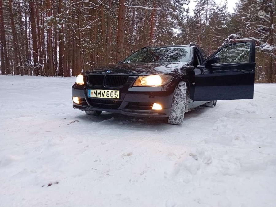 Melns BMW 320 2007 Utena, ar dzinēja tilpumu 2.00 L un nobraukumu 320 tūkst. km par 3300 €, foto 2 vietnē AUTOMOTO.COM.LV