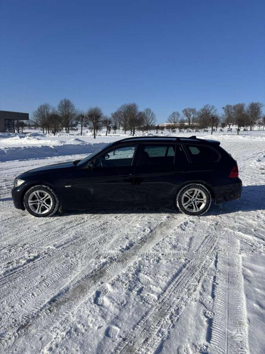 Black BMW 320 2007 in Kaunas, with an engine capacity of 2.00 L and mileage of 413 thousand km for 4150 €, photo 1 on AUTOMOTO.COM.LV