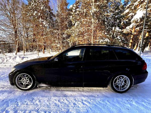 Black BMW 320 2007 in Kursenai, with an engine capacity of 2.00 L and mileage of 378 thousand km for 3000 €, photo 4 on AUTOMOTO.COM.LV