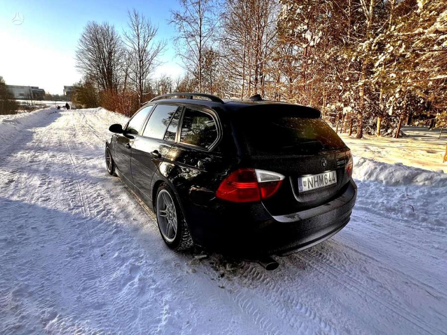Melns BMW 320 2007 Kuršėnai, ar dzinēja tilpumu 2.00 L un nobraukumu 378 tūkst. km par 3000 €, foto 5 vietnē AUTOMOTO.COM.LV