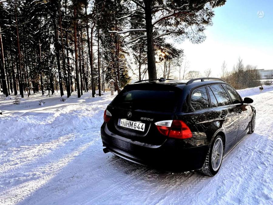 Melns BMW 320 2007 Kuršėnai, ar dzinēja tilpumu 2.00 L un nobraukumu 378 tūkst. km par 3000 €, foto 7 vietnē AUTOMOTO.COM.LV