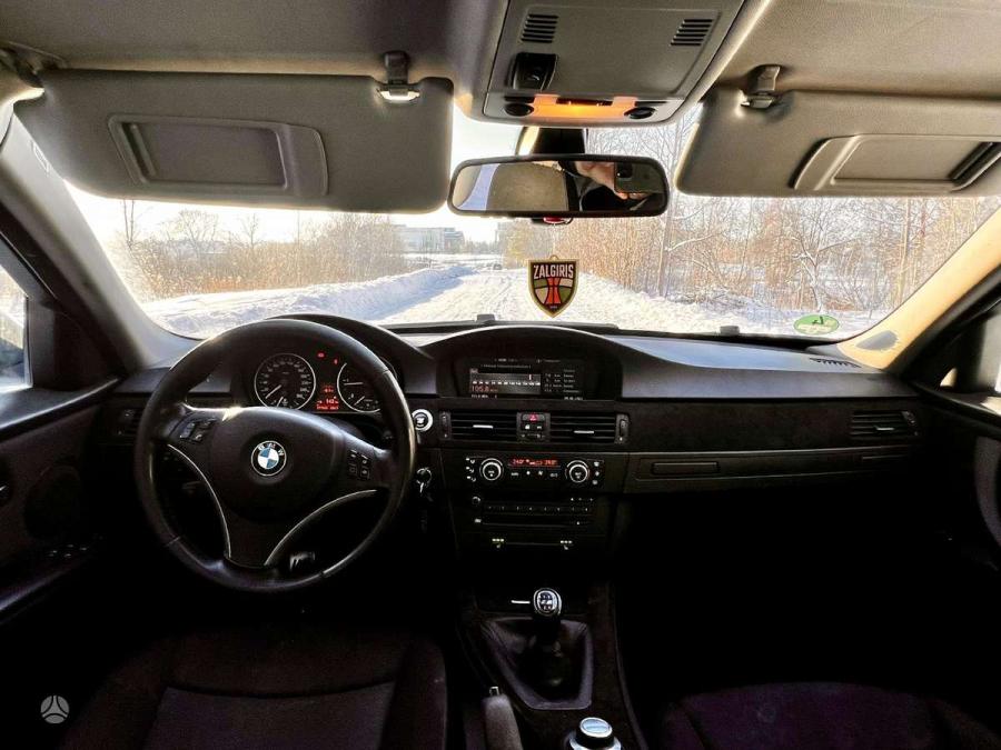 Melns BMW 320 2007 Kuršėnai, ar dzinēja tilpumu 2.00 L un nobraukumu 378 tūkst. km par 3000 €, foto 17 vietnē AUTOMOTO.COM.LV