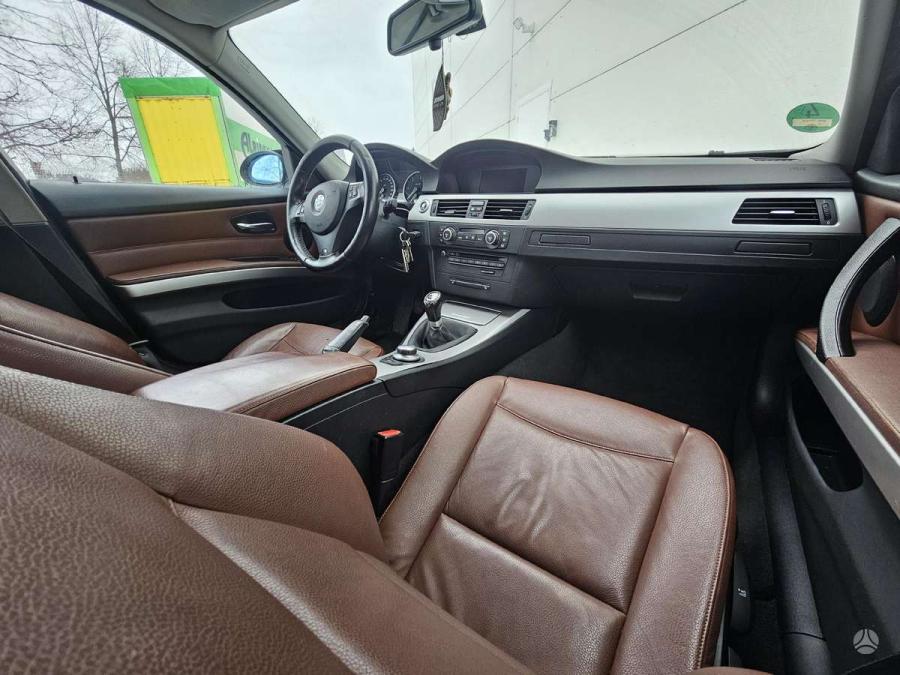 Melns BMW 320 2007 Klaipėda, ar dzinēja tilpumu 2.00 L un nobraukumu 335 tūkst. km par 3500 €, foto 15 vietnē AUTOMOTO.COM.LV