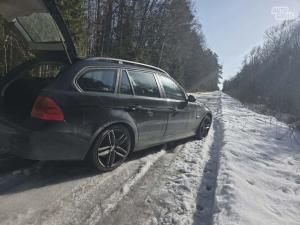 Black BMW 320 2007 in Kaunas, with an engine capacity of 1.80 L and mileage of 257 thousand km for 1500 €, photo 3 on AUTOMOTO.COM.LV
