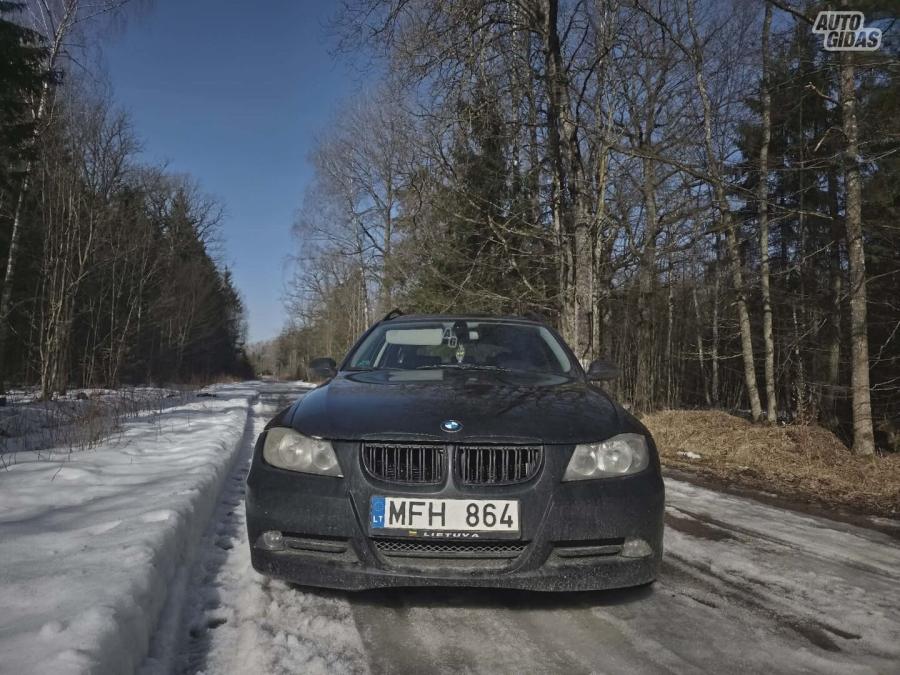 Black BMW 320 2007 in Kaunas, with an engine capacity of 1.80 L and mileage of 257 thousand km for 1500 €, photo 5 on AUTOMOTO.COM.LV