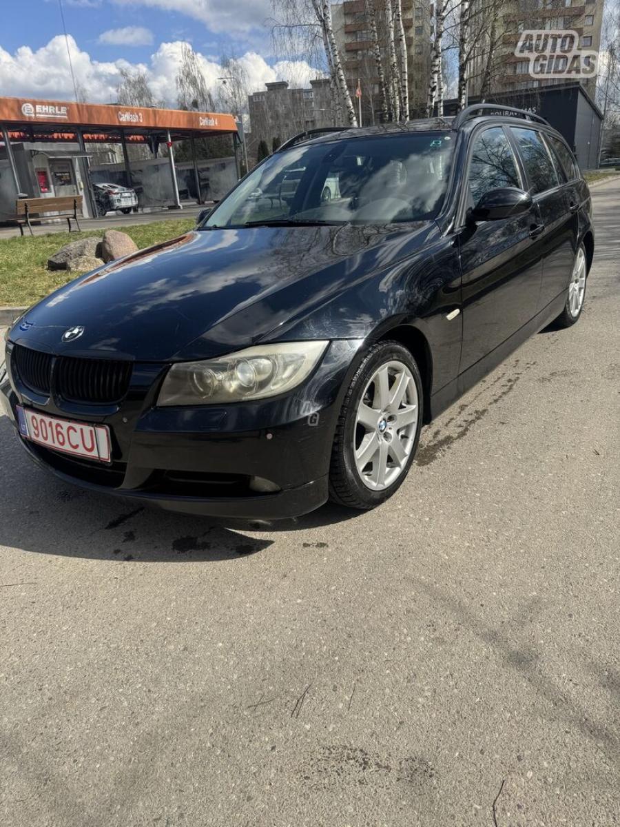 Black BMW 320 2007 in Kaunas, with an engine capacity of 2.00 L and mileage of 450 thousand km for 2950 €, photo 1 on AUTOMOTO.COM.LV