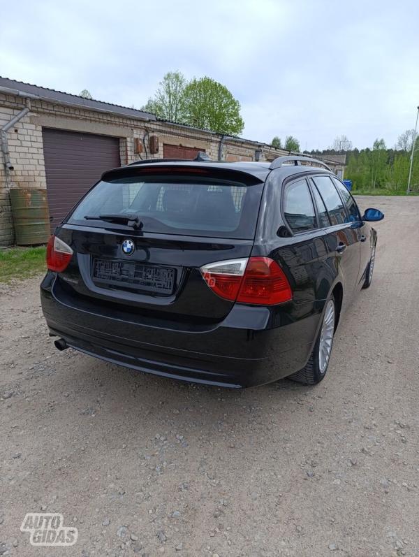 Black BMW 320 2007 in Druskininkai, with an engine capacity of 2.00 L and mileage of 347 thousand km for 3300 €, photo 5 on AUTOMOTO.COM.LV