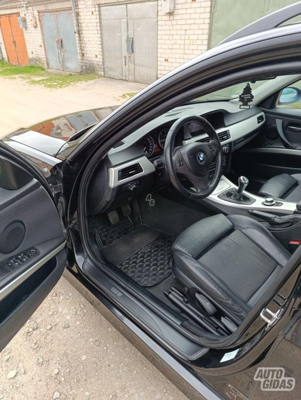 Black BMW 320 2007 in Druskininkai, with an engine capacity of 2.00 L and mileage of 347 thousand km for 3300 €, photo 7 on AUTOMOTO.COM.LV