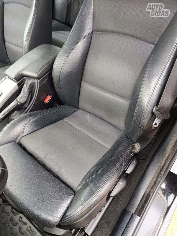 Black BMW 320 2007 in Druskininkai, with an engine capacity of 2.00 L and mileage of 347 thousand km for 3300 €, photo 8 on AUTOMOTO.COM.LV