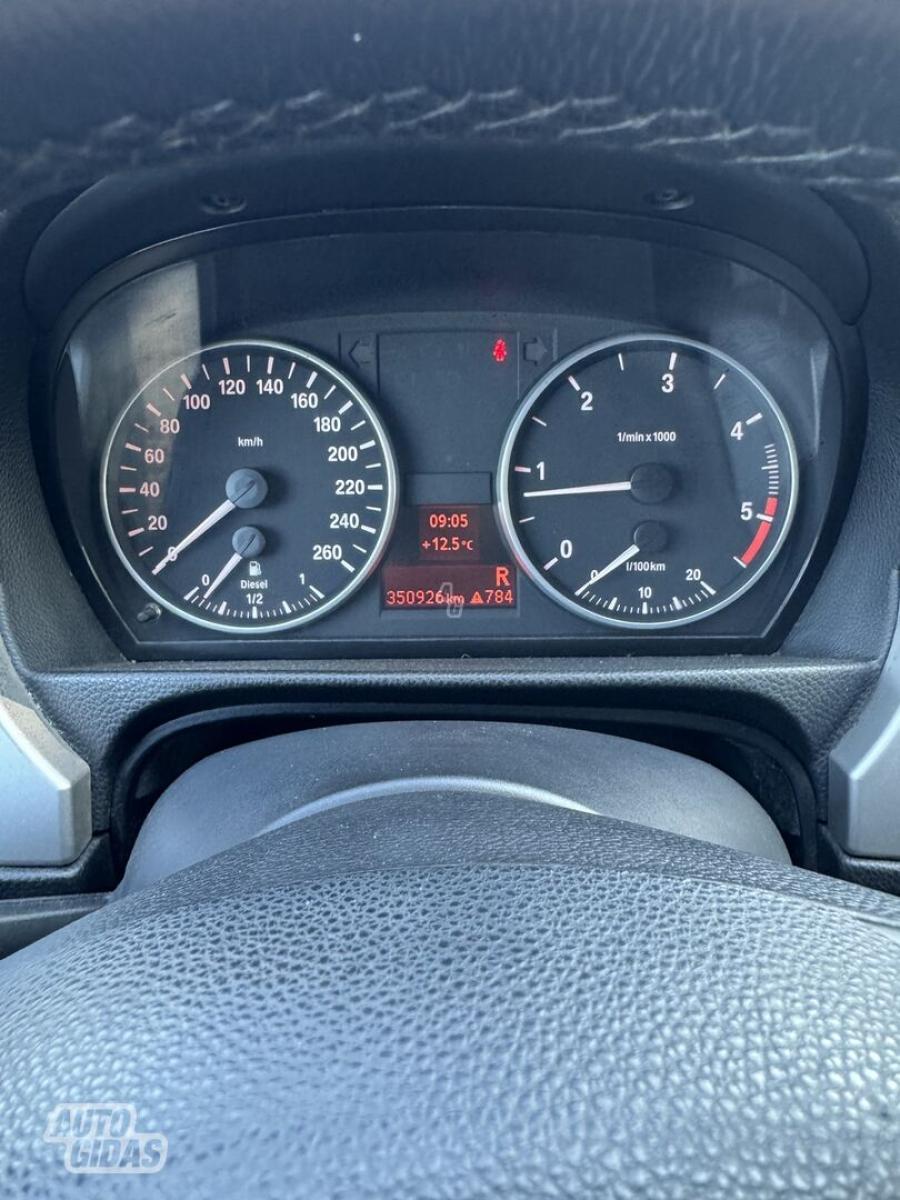 Black BMW 320 2007 in Vilnius, with an engine capacity of 2.00 L and mileage of 350 thousand km for 3950 €, photo 8 on AUTOMOTO.COM.LV