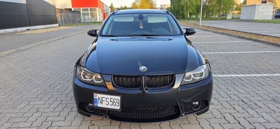 Black BMW 320 2007 in Kupiskis, with an engine capacity of 2.00 L and mileage of 330 thousand km for 3800 €, photo 1 on AUTOMOTO.COM.LV