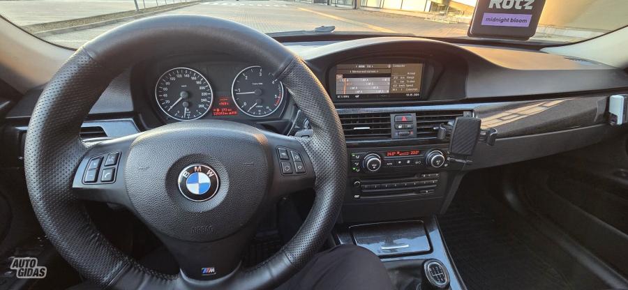 Black BMW 320 2007 in Kupiskis, with an engine capacity of 2.00 L and mileage of 330 thousand km for 3800 €, photo 13 on AUTOMOTO.COM.LV