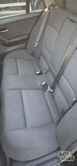 Black BMW 320 2007 in Kupiskis, with an engine capacity of 2.00 L and mileage of 330 thousand km for 3800 €, photo 17 on AUTOMOTO.COM.LV