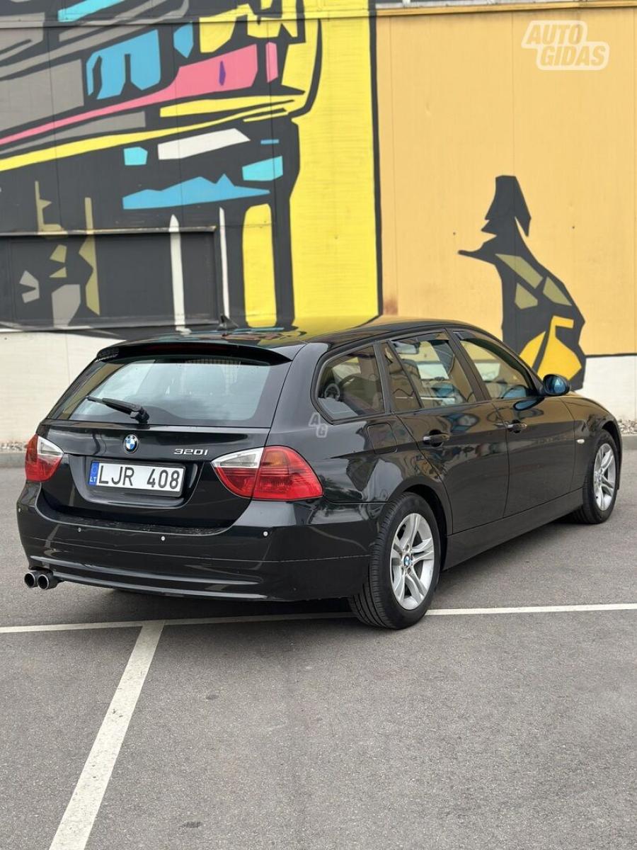 Black BMW 320 2007 in Vilnius, with an engine capacity of 2.00 L and mileage of 256 thousand km for 1800 €, photo 7 on AUTOMOTO.COM.LV